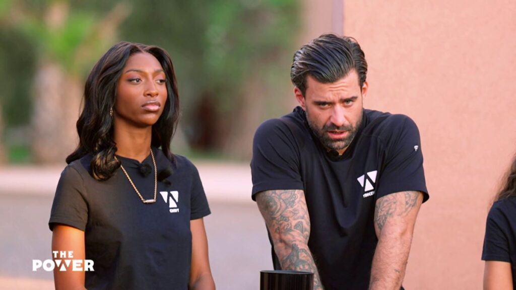 The Power saison 2 : Cindy avance masquée et orchestre sa semaine de ...