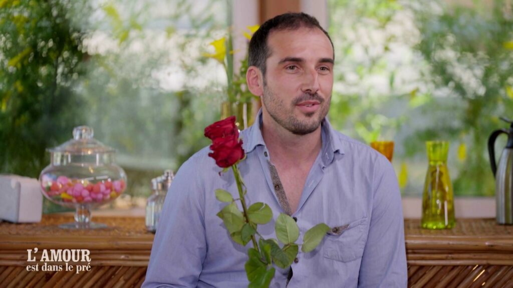 Julien de L'amour est dans le pré 2025 fait un choix inédit devant ses ...